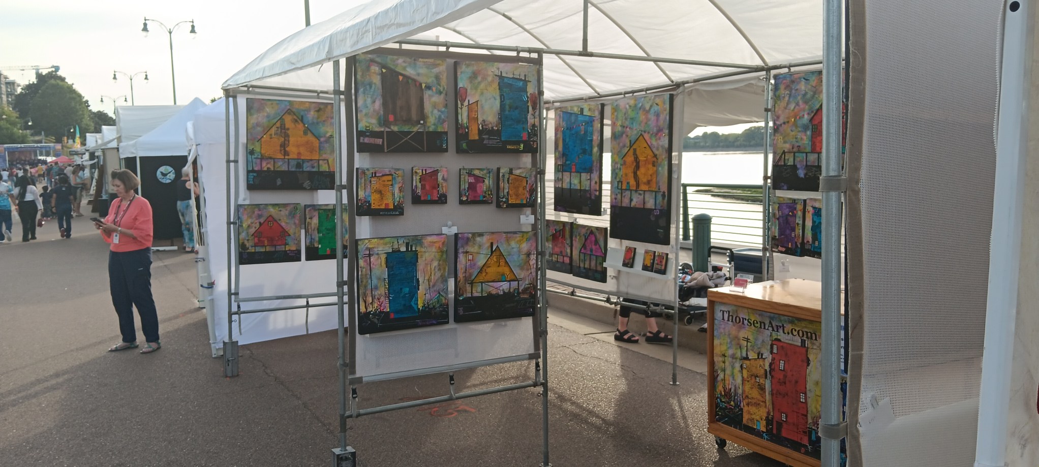 Art displays ideas that convert into sales – A Shade of Art